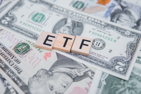 3/11 台股盤中：血洗美股換台股大跌 500 點，又發現高股息 ETF 的好了 - 玩股特派員 | 投資網誌 | 玩股網